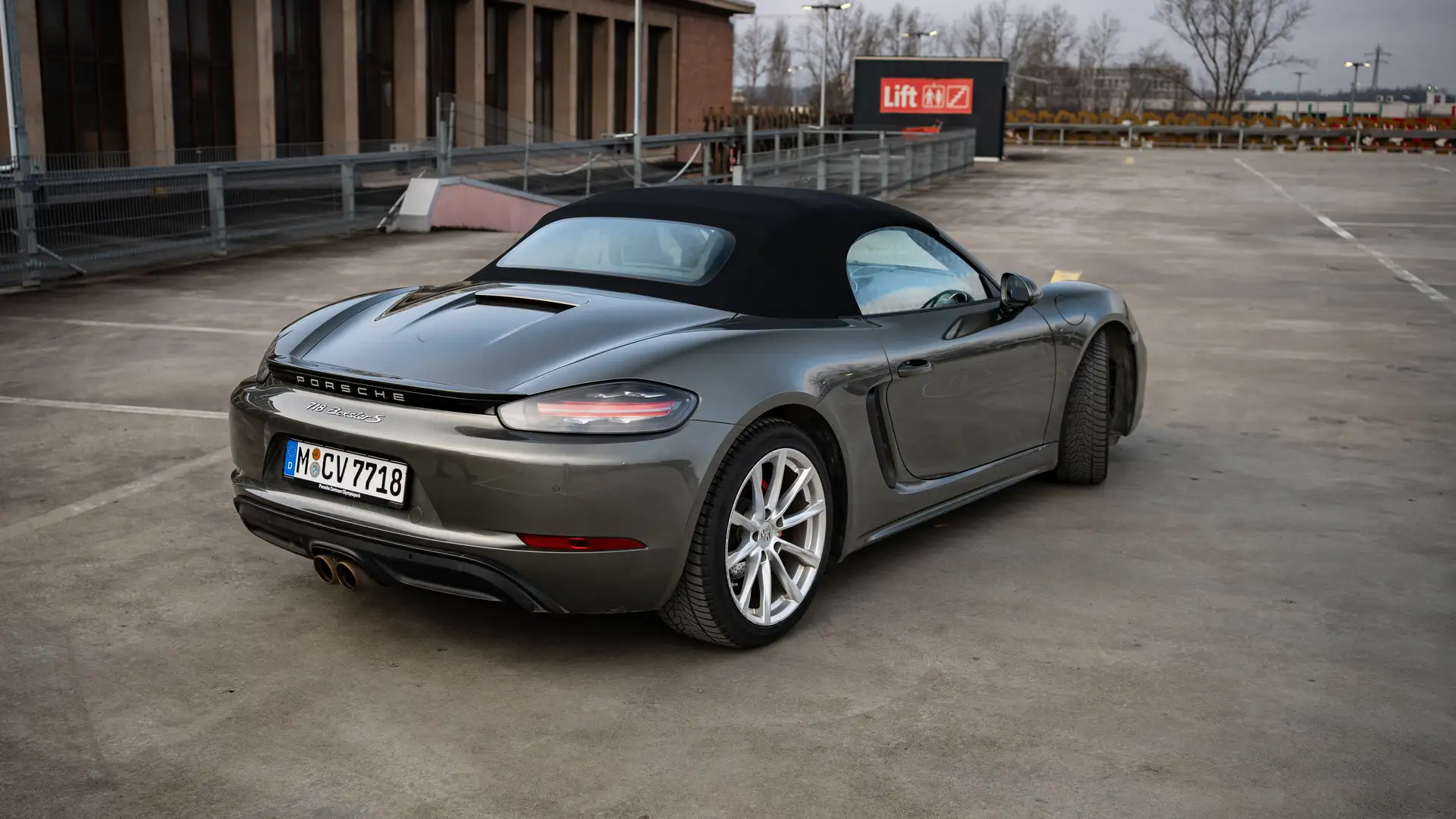 Rent a Porsche Boxster: open-top driving pleasure | CarVia